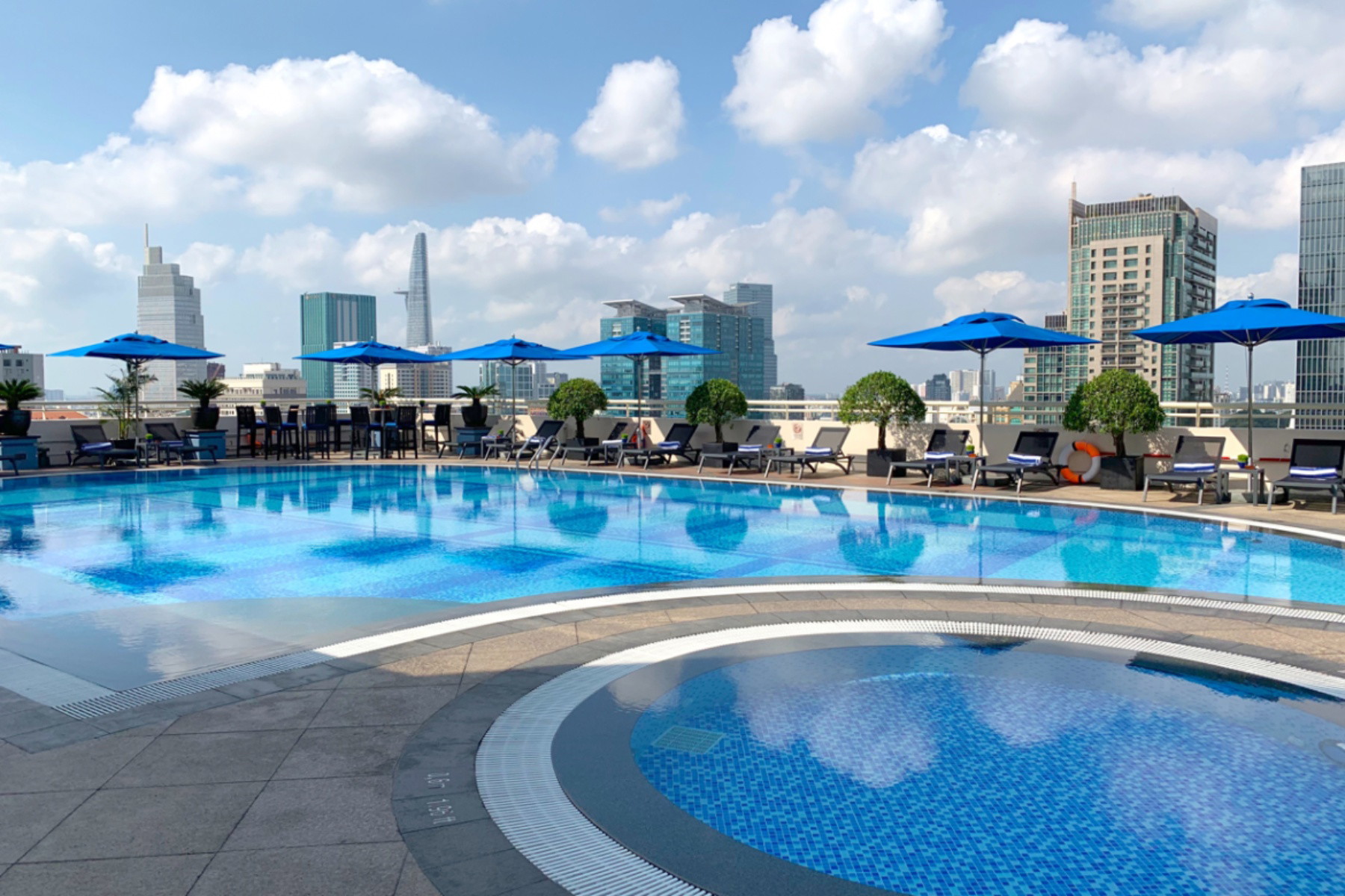 7 Awesome Rooftop Swimming Pools In Ho Chi Minh City - Vietnam Is Awesome