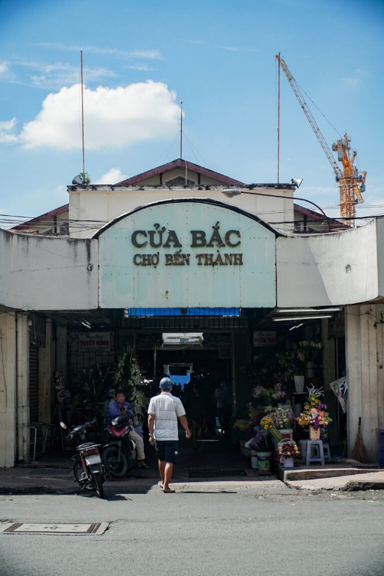 Vietnamese Markets 2024 - Everything You Need To Know - Vietnam Is Awesome