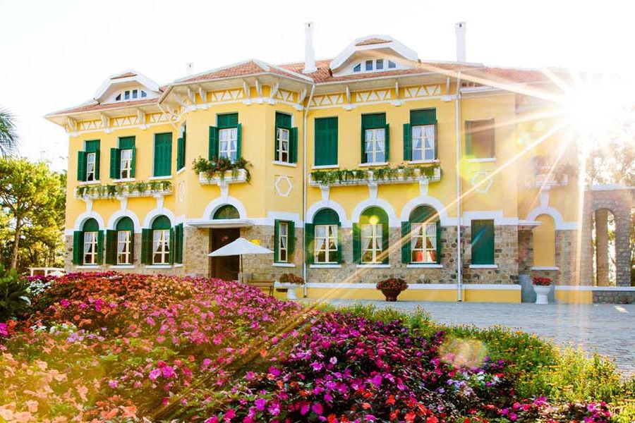 King Palace - Vietnam Is Awesome