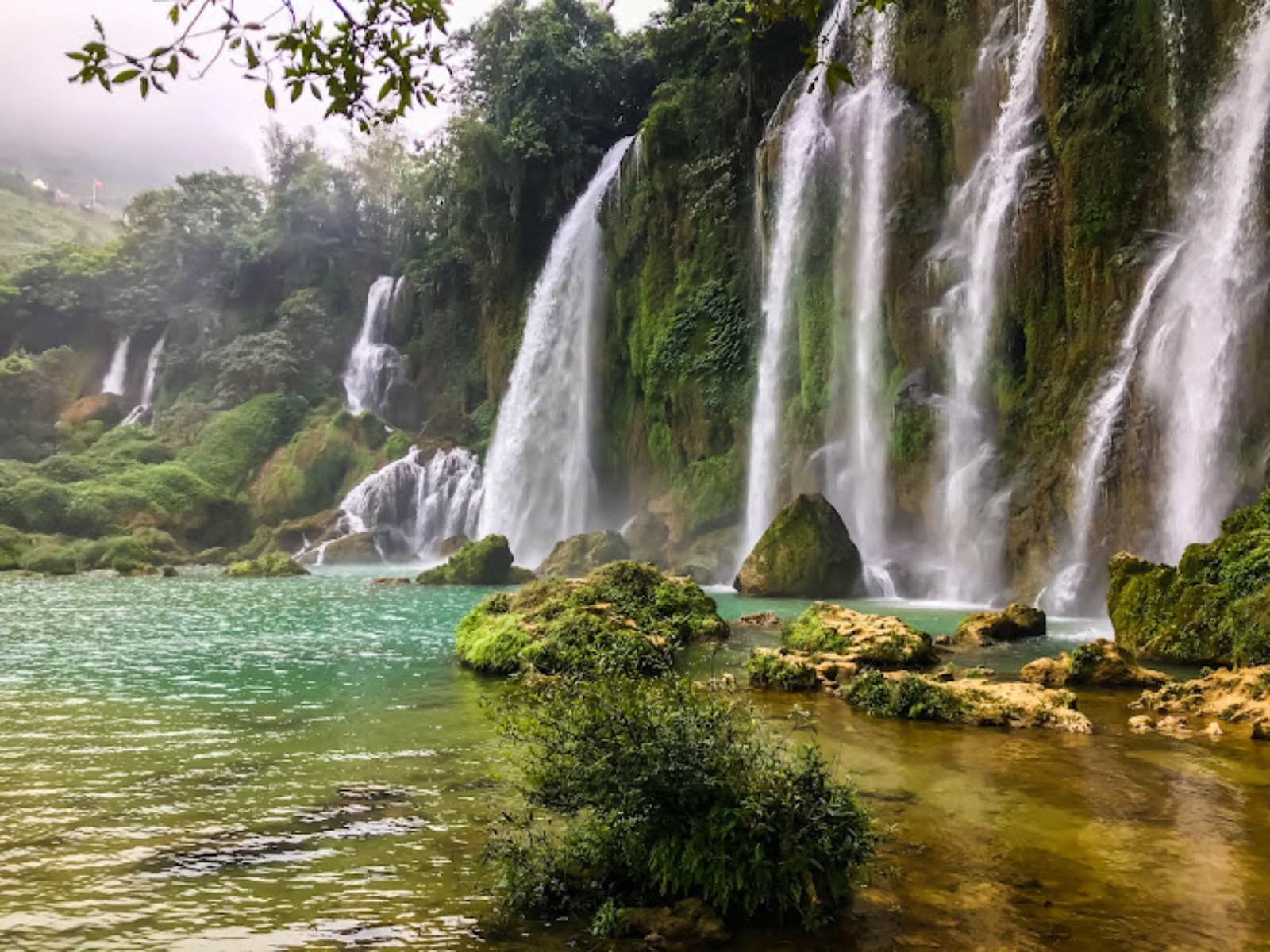 Ban Gioc Waterfall - Vietnam Is Awesome