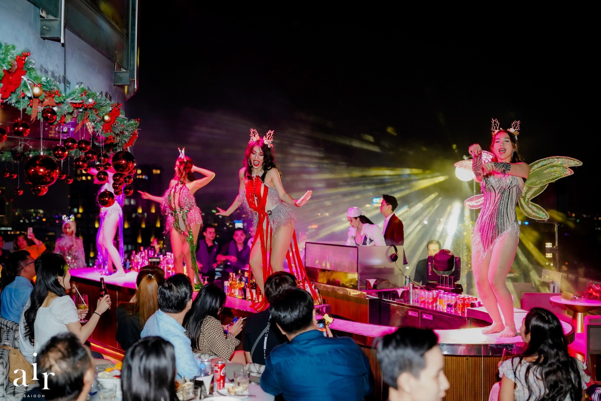 Go Sleepless with Ho Chi Minh City Nightlife in 2024 | Bars, Clubs ...