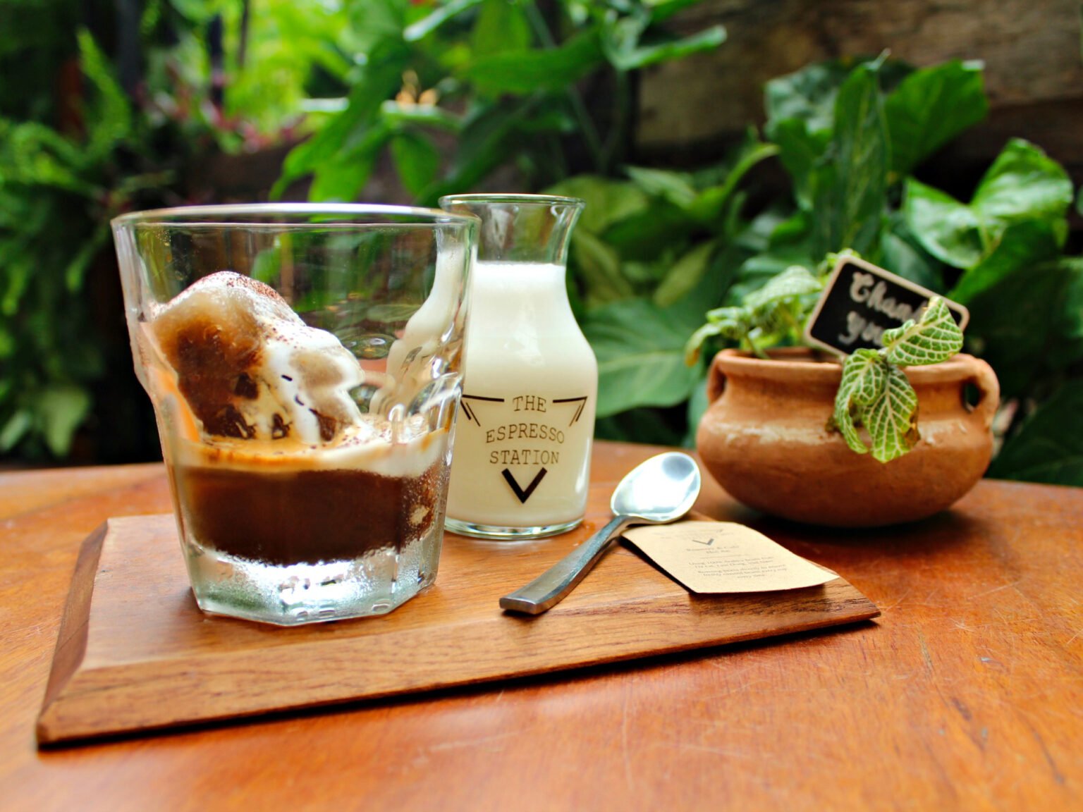 Top 10 Places To Get The Best Coffee In Hoi An | Hidden Gems Cafes ...