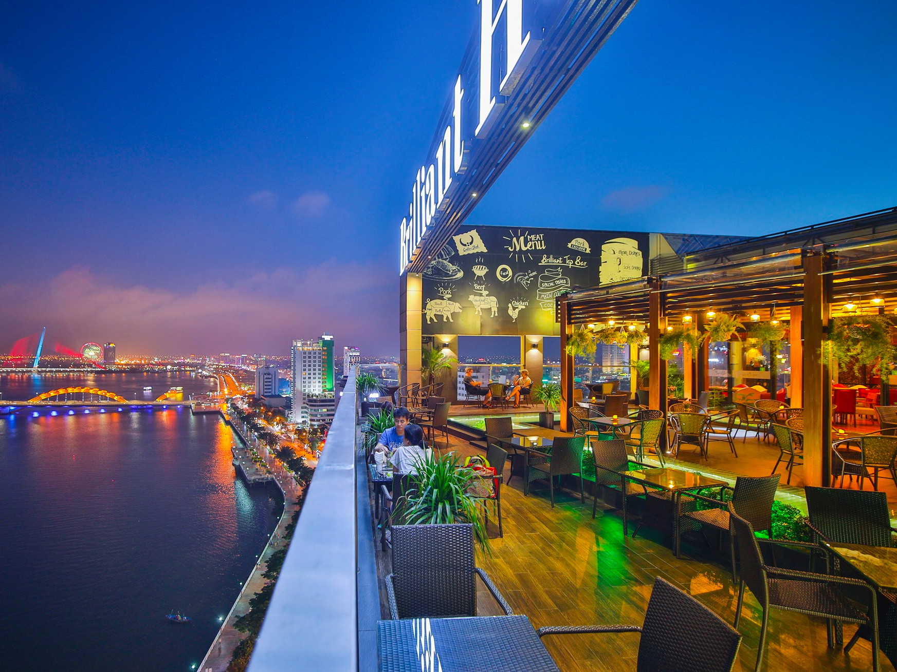 15 Best Bars In Da Nang | Cheers To The Night [2026] - Vietnam Is Awesome