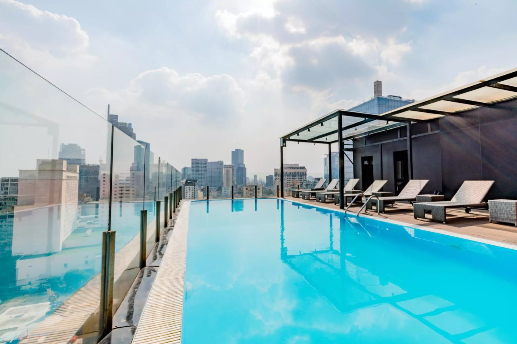 7 Awesome Rooftop Swimming Pools In Ho Chi Minh City - Vietnam Is Awesome