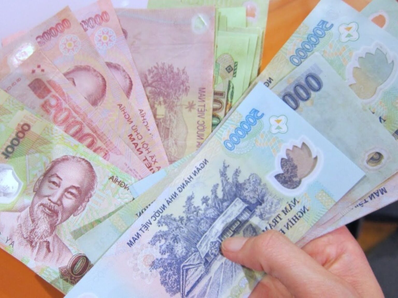 Exchanging Money in Vietnam: The Ultimate Guide - Vietnam Is Awesome