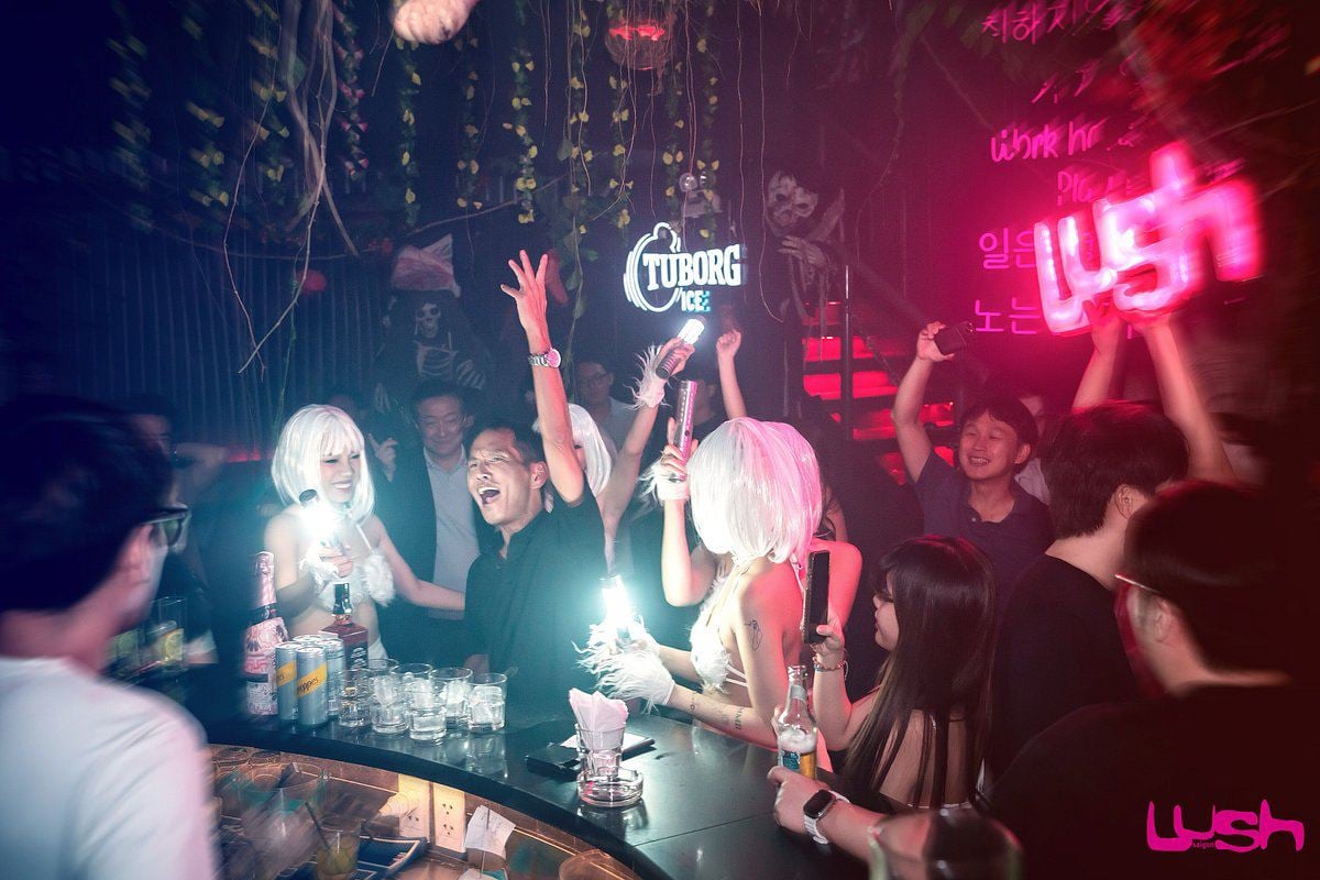 Go Sleepless with Ho Chi Minh City Nightlife | Bars, Clubs & More - Vietnam Is Awesome